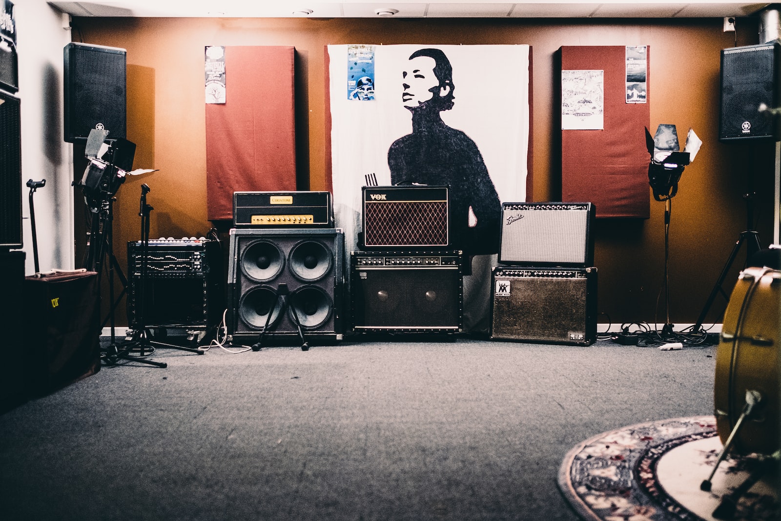 Why Does My Amp Make A Static Noise Anita Collins Music why-does-my-amp-make-a-static-noise-anita-collins-music